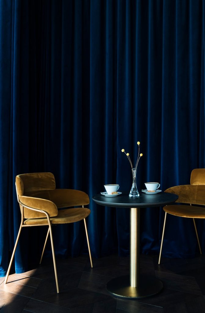 11 Mirrors Rooftop Restaurant & a World Class Bar - PostEat