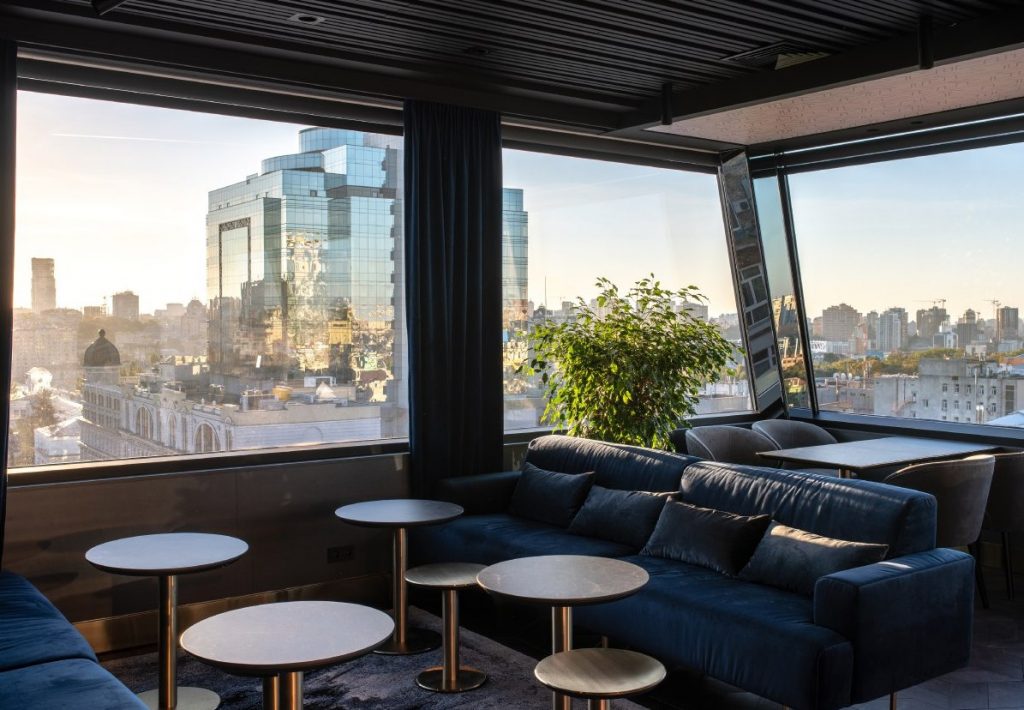 11 Mirrors Rooftop Restaurant & a World Class Bar - PostEat