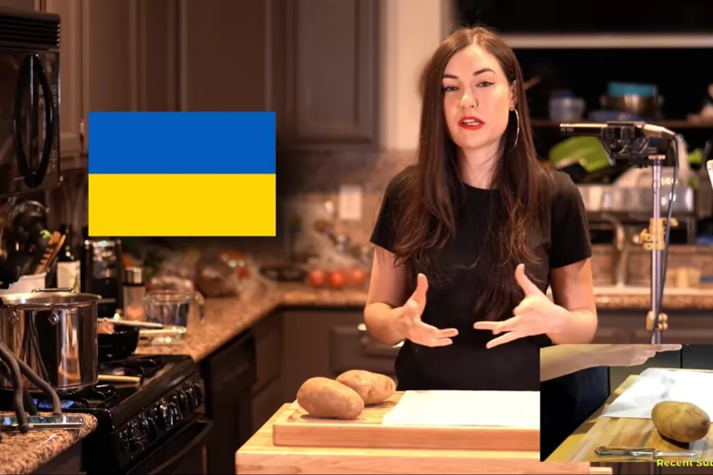 Боротьба дає результат: Саша Грей приготувала борщ і зауважила — страва українська - PostEat