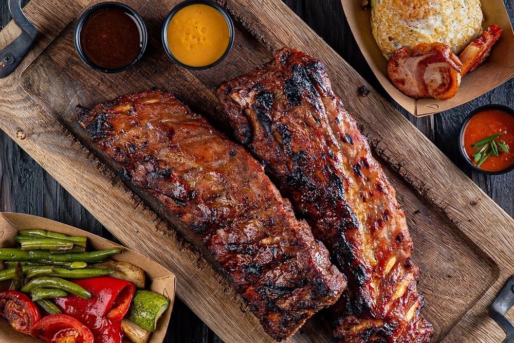 Ребра в Києві: смачне різноманіття в ресторанах столиці - PostEat